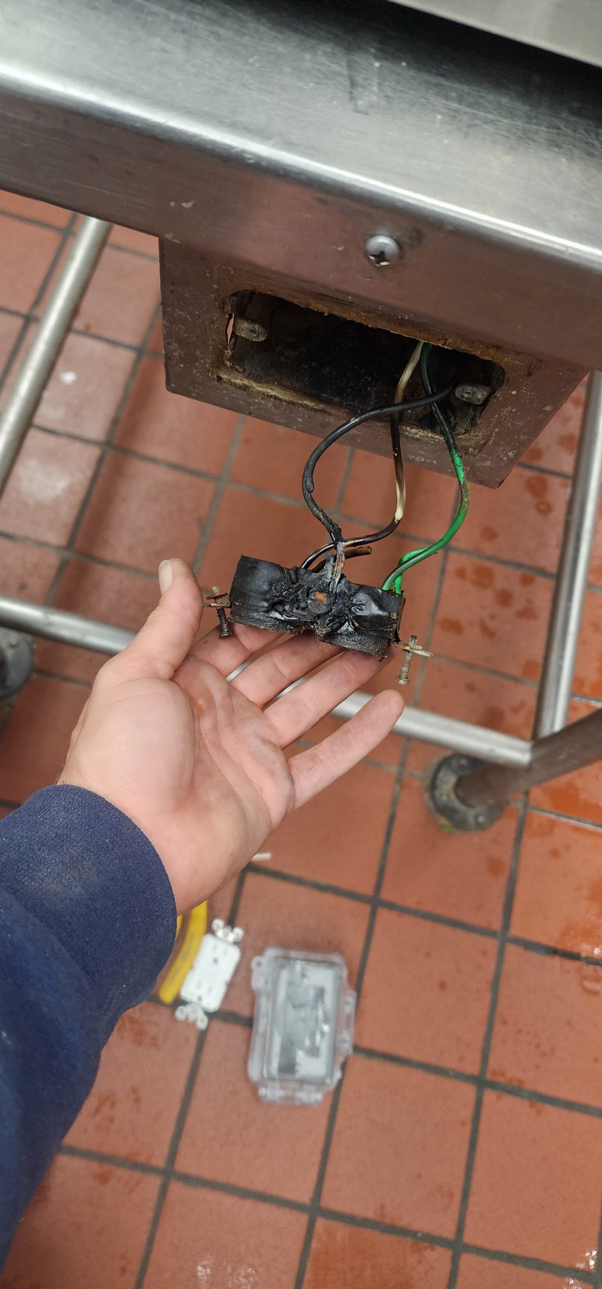 Services - Castle Electric Inc - Licensed and Insured Master Electrican ...